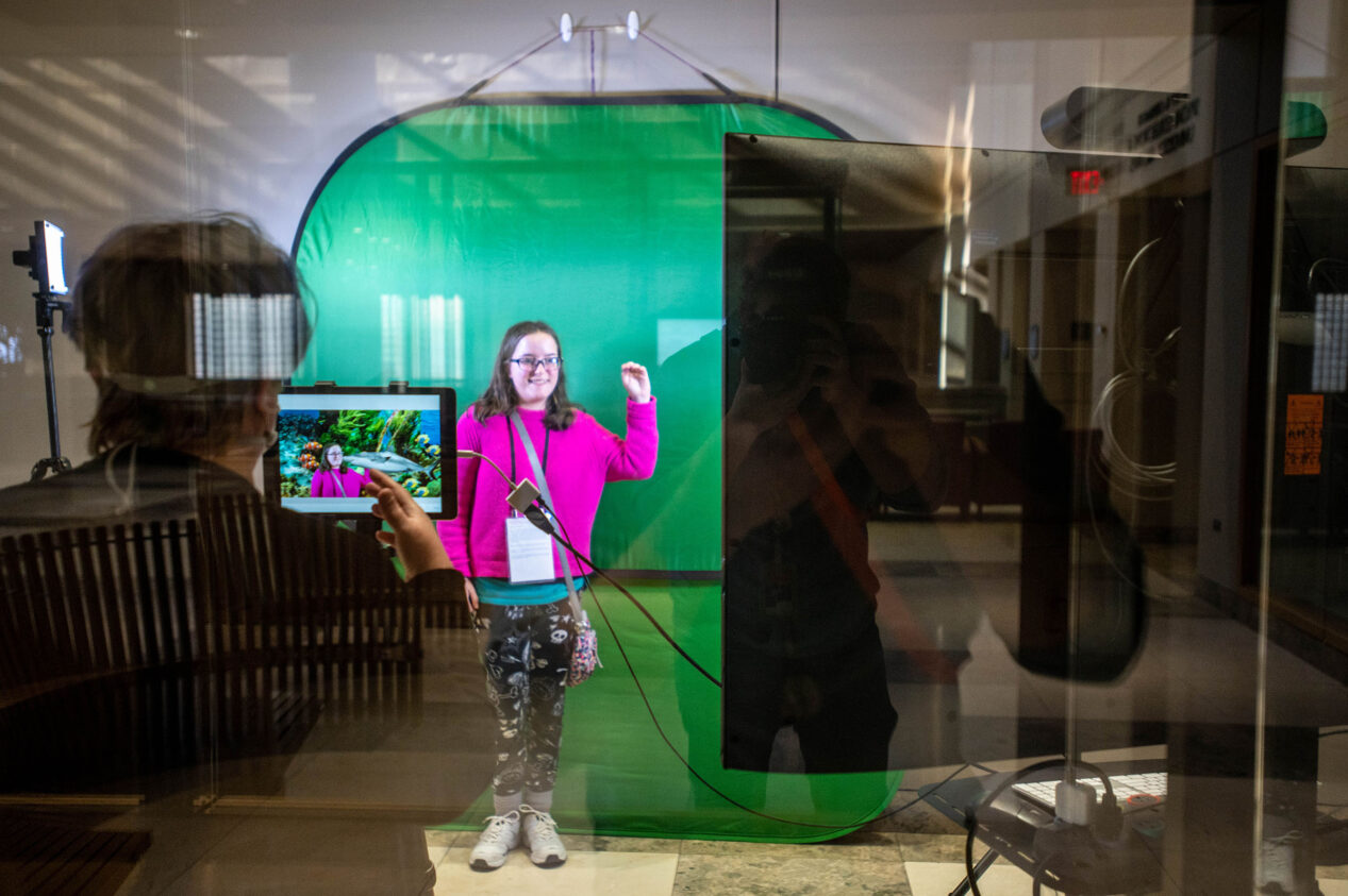 UT Libraries Hosts High School Students for BOSS Hands-On STEM ...